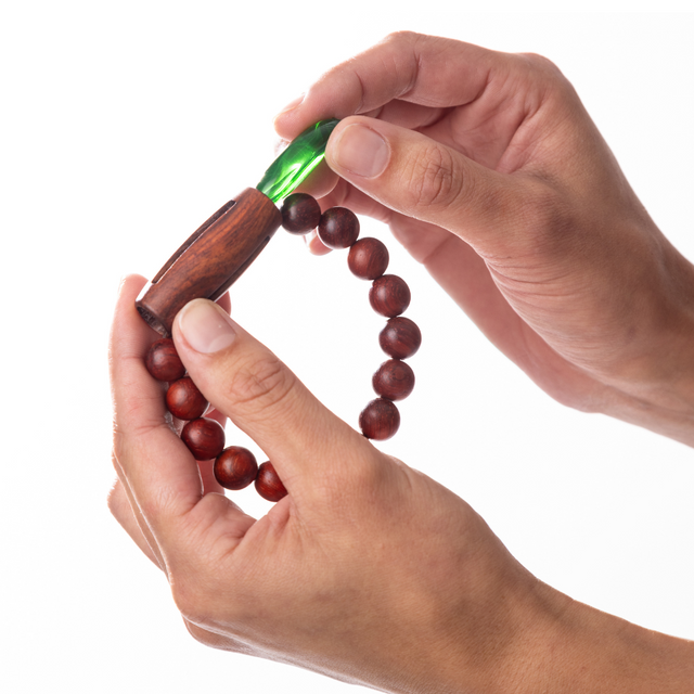 NEW Long-Lasting Wooden Insect Repellent Bracelet – Less Mosquito